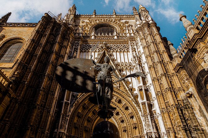 Skip the Line Seville Alcázar, Cathedral & Giralda Guided Tour - Exploring the Real Alcázar