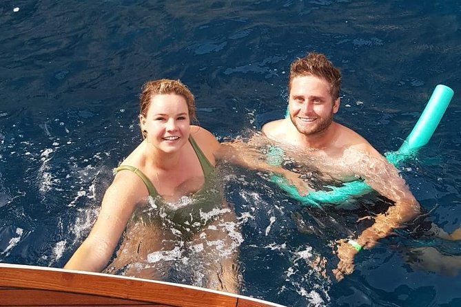 Small Group Capri Boat Tour With Transfer From Sorrento - Exploring Capri Island