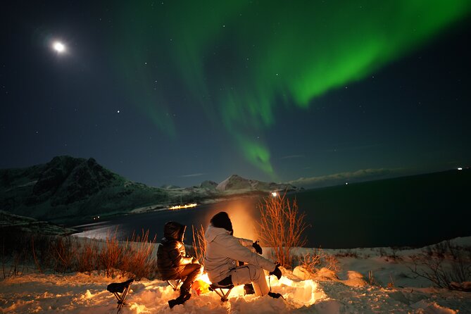 Small Northern Lights Tour Max5 Guests PRO Photographer Included - Limited-Time Pricing and Booking Information