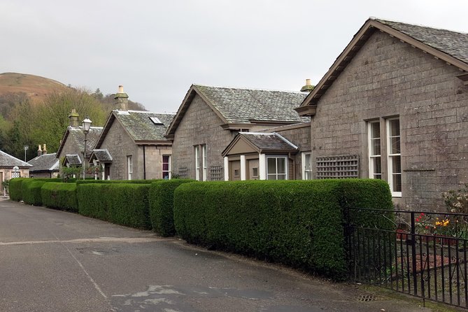 Stirling Castle & Loch Day Tour - Accessibility Considerations