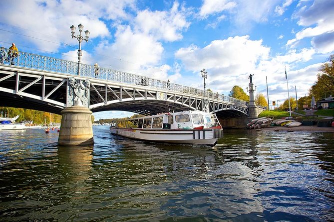 Stockholm Sightseeing Cruise Along Djurgarden Canal - Audio Commentary and Languages