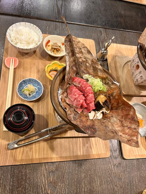 Takayama Night Tour With Local Meal and Drinks - Taking in Local Culinary Traditions