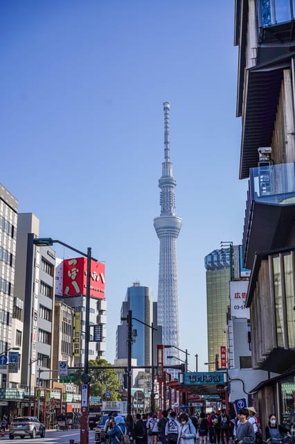 Tokyo: Hidden Gems Guided Bike Tour With Lunch - Cycling Along the Sumida River