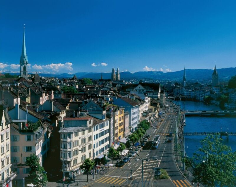 Zurich: City Top Attractions Tour by Bus With Audio Guide - Meeting Point and Transportation