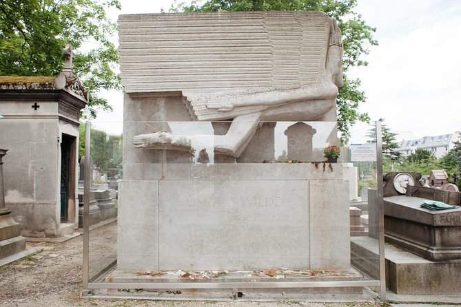 #1 Pere Lachaise Cemetery | Satisfaction Guaranteed! | 12ppl Max - Discover Notable Graves