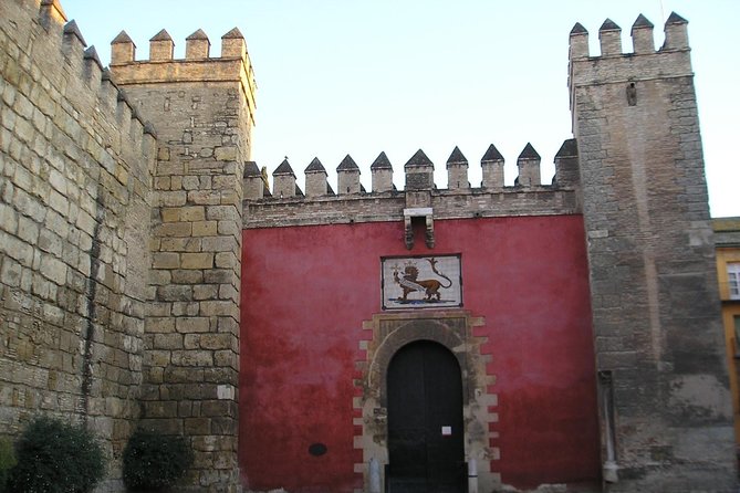 Alcazar, Cathedral and Giralda With Entrance Included - Climbing the Iconic Giralda