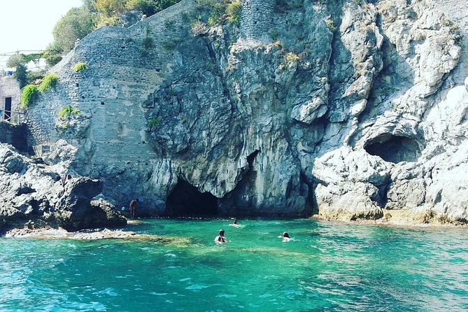 Amalfi Coast by Boat - Accessibility and Participation Guidelines
