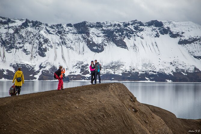 Askja & Holuhraun, Super Jeep Day Tour From Lake Myvatn - Discovering Holuhraun Lava Field