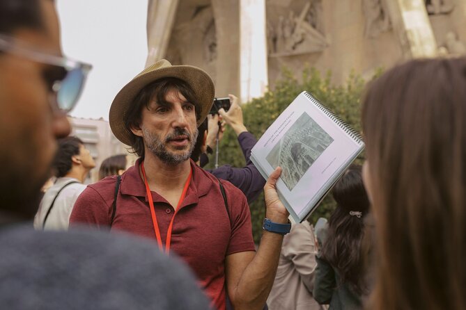 Barcelona: Sagrada Familia Semi-Private Guided Tour - Highlights of the Tour