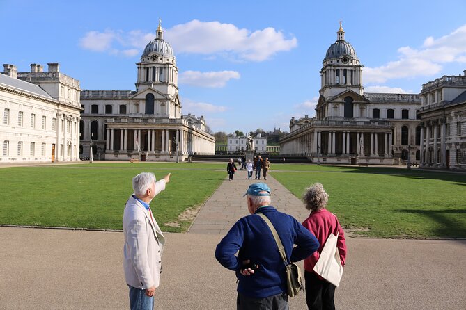 Best of Greenwich Private Day Tour - Enjoying a Traditional Pub Lunch