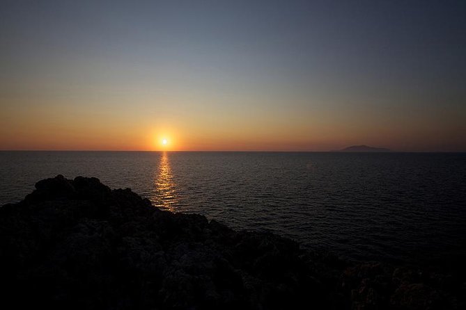 Capri Sunset Small-Group Boat Tour From Sorrento - Preparing for the Capri Sunset Small-Group Boat Tour