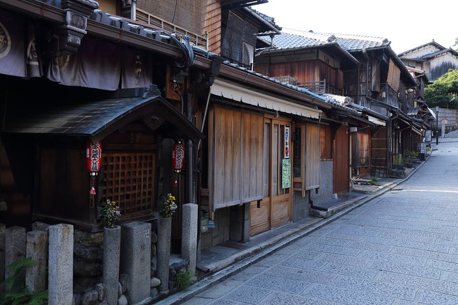 Carefree Private Exploration of Fushimi Inari, Gion, Kiyomizudera, and More - Visiting the Iconic Kiyomizudera
