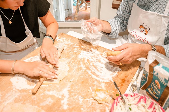 Cesarine: Home Cooking Class & Meal With a Local in Venice - Navigating to the Venue: Meeting Point and Transportation