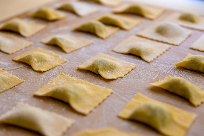 Cesarine: Small Group Pasta and Tiramisu With Mamma in Lucca - Why You Should Join This Class