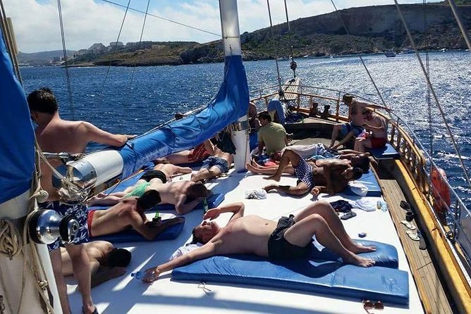 Comino, Blue Lagoon and Caves. Tour A - Customer Feedback and Recommendations