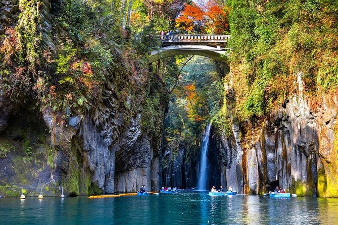 Day Tour to Miyazaki Takachiho Gorge & Shrine Depart From Fukuoka - Visiting the Takachiho Shrine
