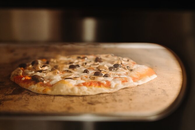 Devour Rome Wine & Pizza Making Class in Trastevere Neighborhood - Discovering the Flavors of Trastevere Neighborhood