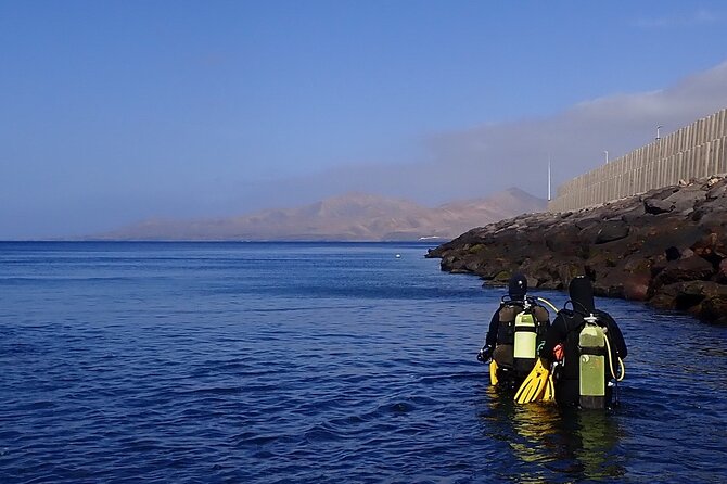 Discover Scuba Diving in Lanzarote (Costa Teguise) - Discover the Underwater Wonders of Lanzarote