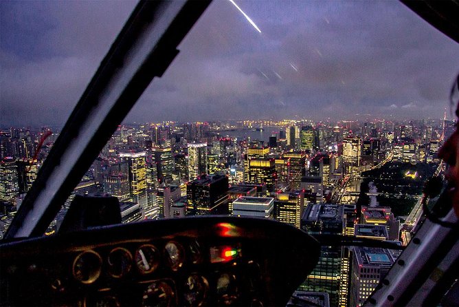 【22 Mins】Tokyo City Lights Helicopter Tour : Skytree+Asakusa - Capturing the Experience
