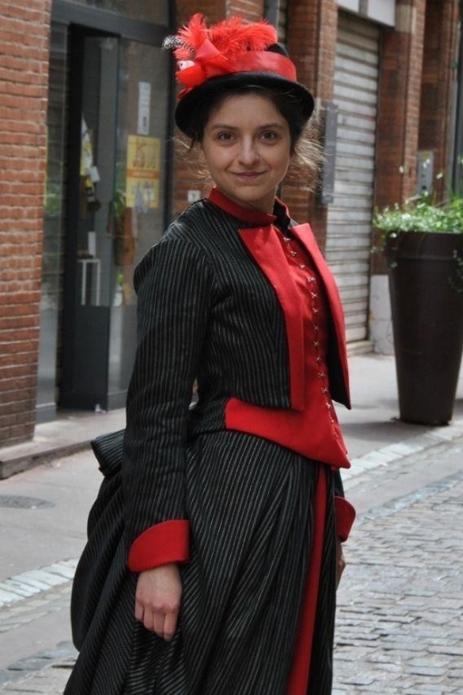 Exploring 19TH Century Glamour With Madame Rose in Toulouse - Discovering the Essence of Modernity and Leisure