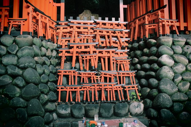 Fushimi Inari Shrine: Explore the 1,000 Torii Gates on an Audio Walking Tour - Capturing Memorable Moments at Fushimi Inari