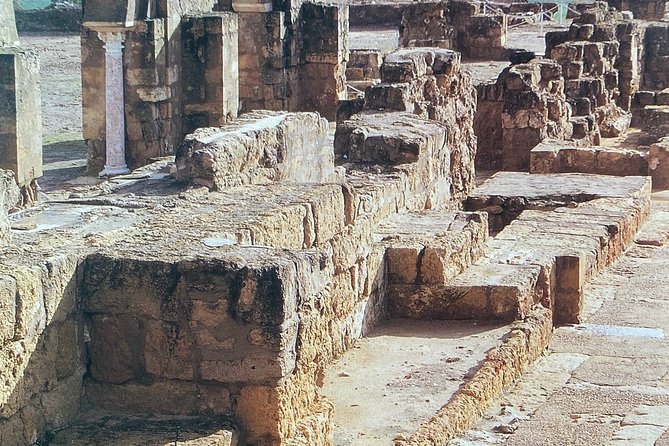 Guided Tour of Medina Azahara in Spanish With Bus. Official Guides - Highlights of the Guided Tour