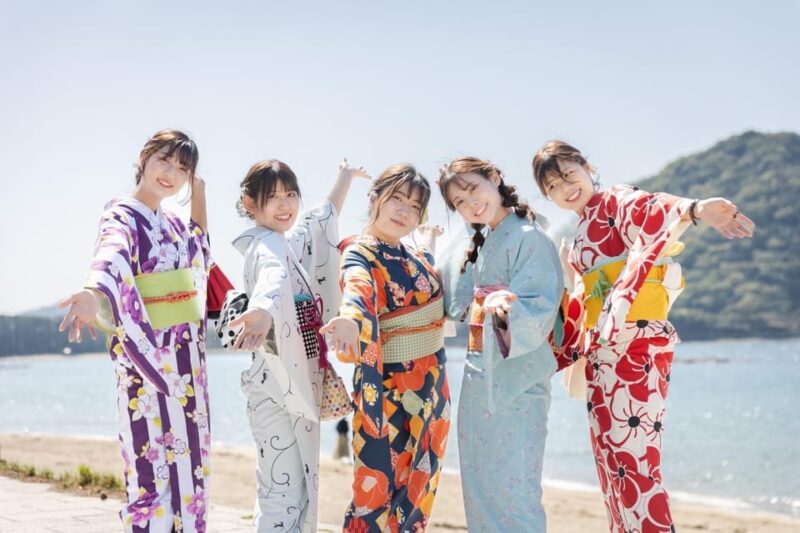 Hagi City：Kimono Experience in the Castle Town - Preparing for the Kimono Experience
