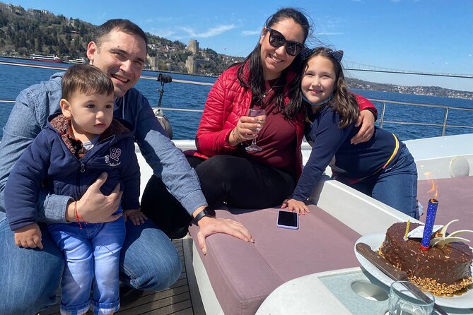 Half Day Bosphorus Cruise With Stopover on Asian Side - Pricing and Group Size