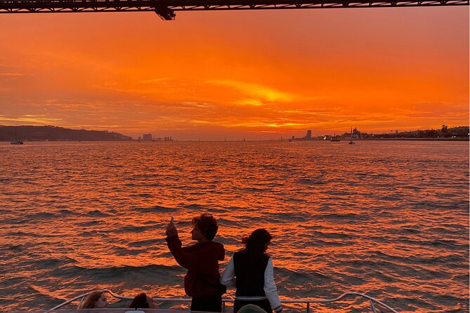 Lisbon: Catamaran Luxury Sunset and Wine Tour - Breathtaking Sunset Views