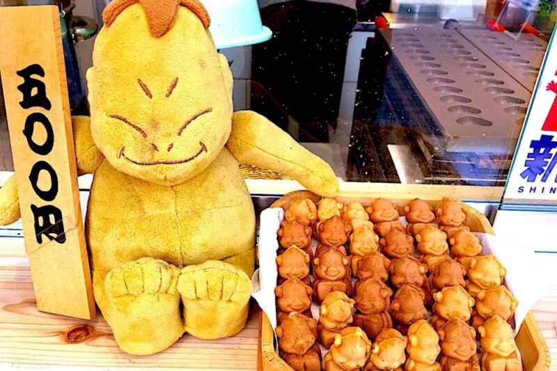 Osaka Shinsekai Street Food Tour - Daytime - Tasting Local Dishes and Drinks
