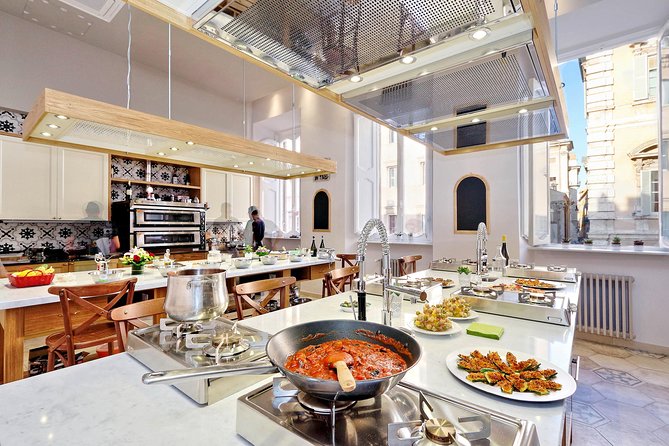 Pizza and Gelato Making Class in Rome Review - Customization and Accommodations