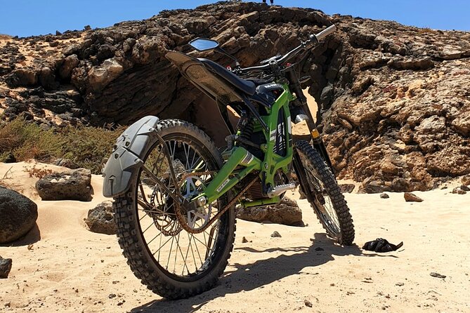 Private Volcanoes Tour Electric Experience of Fuerteventura - Capturing the Adventure