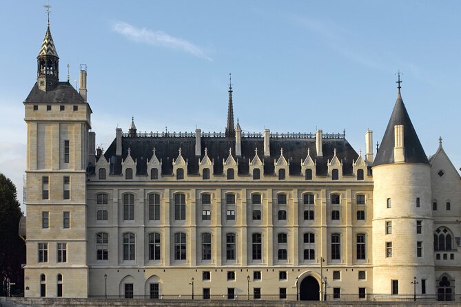 Sainte-Chapelle and Conciergerie Guided Tour With Ticket in Paris - Step Back in Time at the Conciergerie