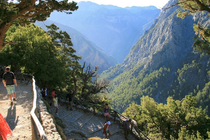 Samaria Gorge Trek: Full-Day Excursion From Rethymno With Guide - Exploring Agia Roumeli After the Hike