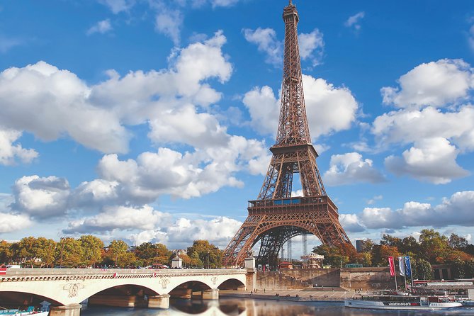 Seine River Guided Cruise Champagne Option by Vedettes De Paris - Sipping Champagne on the Seine