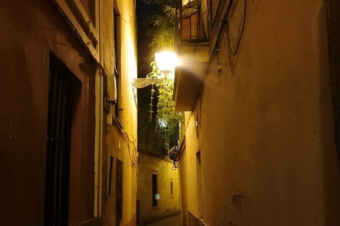 Seville Obscure - Delving Into the Obscure Corners of Seville