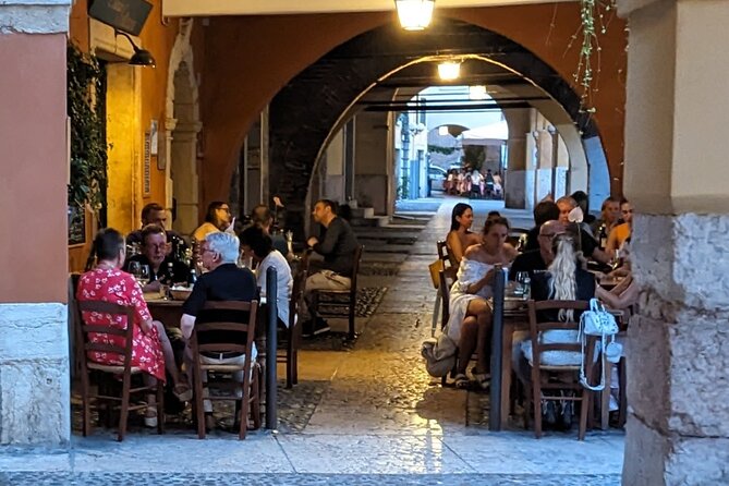 Sightseeing Walking Tour in Verona: 9+ Landmarks With Live Guide - Perfect Photo Spots Along the Route