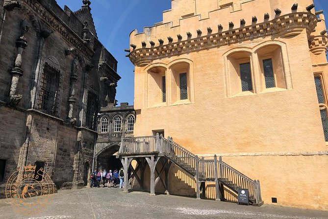 Stirling Castle and Loch Lomond Full-Day Private Tour in a Premium Minivan - Secure Your Spot With a Non-Refundable Policy