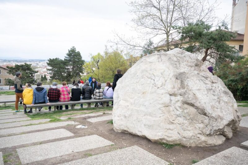 Theatrical Visit: Mysteries of the Croix-Rousse in French - Meeting Point and Guide Identification