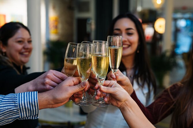 Tipsy Tour Bar Crawl in Barcelona With Local Guide - Customer Experiences and Feedback