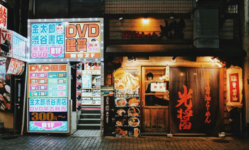 Tokyo Must-See Attractions Private Walking Tour With A Guide - Frequently Asked Questions