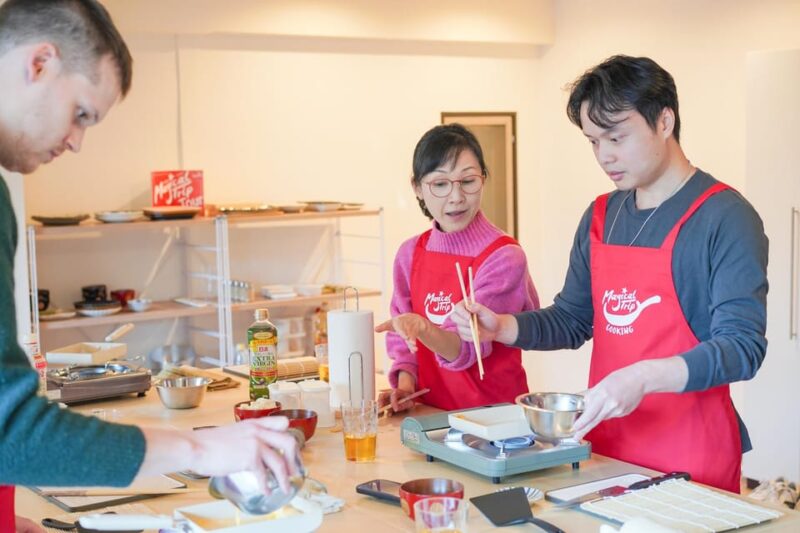 Tokyo: Sushi Cooking Class With Sake Tasting - What to Expect During the Class