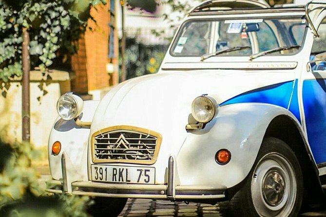 Tour in a Vintage Car With a Parisian - Reviewing the Accessibility and Additional Services Offered