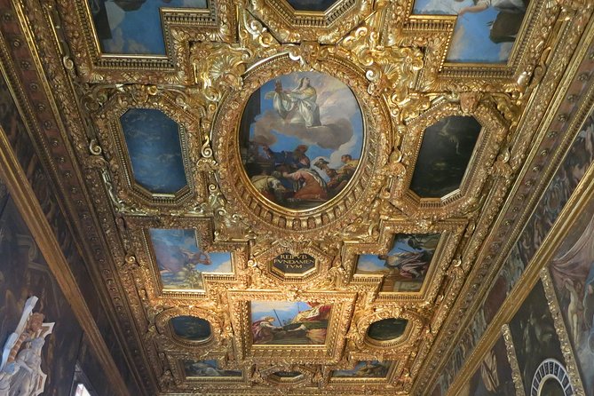 Tour of Venice in Doges Palace and St Marks Basilica - Discovering St. Marks Basilica