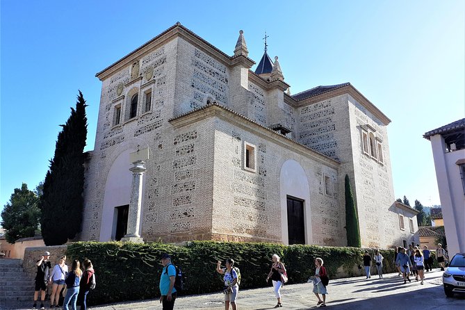 Alhambra Private Tour From Costa Del Sol - Taking in the Alhambras Moorish Gardens