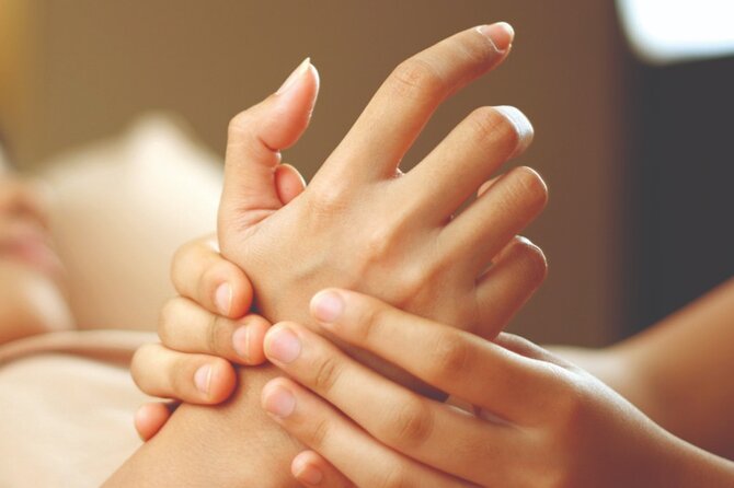 Aroma Massage - Enjoy a Complete Spa Experience From the Comfort of Your Room - Operating Hours and Reservation Details