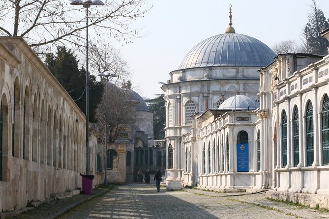 Asian Side of Istanbul: Uskudar and Kadikoy Full Day Walking Tour - Traveler Feedback and Recommendations