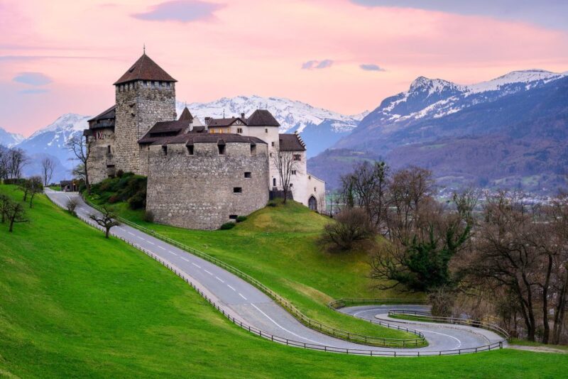 From Zurich: Private 4 Countries in 1 Full-Day Tour - Transportation and Amenities