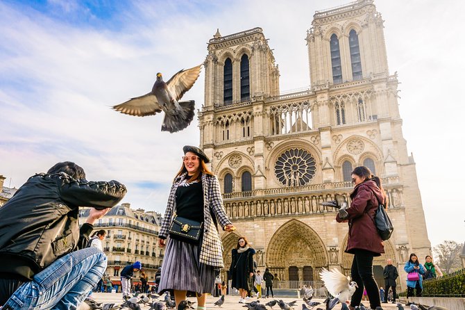 Paris Private Full Day Tour – Skip the Line Tickets to Louvre & French Lunch - Taking in the Louvre Museum