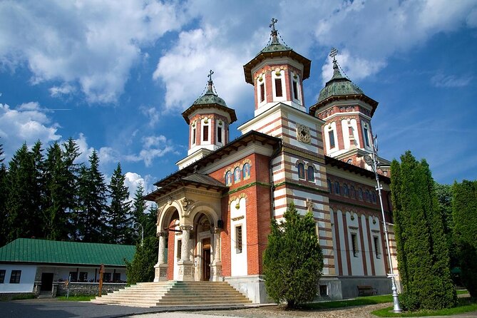 Peles & Cantacuzino Castles: Gourmet Wine & Cultural Day trip - Understanding the Tours Accessibility and Booking Flexibility